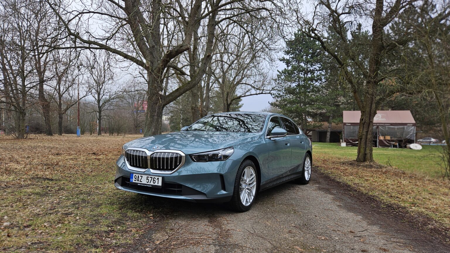 Test BMW 520d xDrive: Diesel, pohon všech kol, dojezd 1000 km a ...