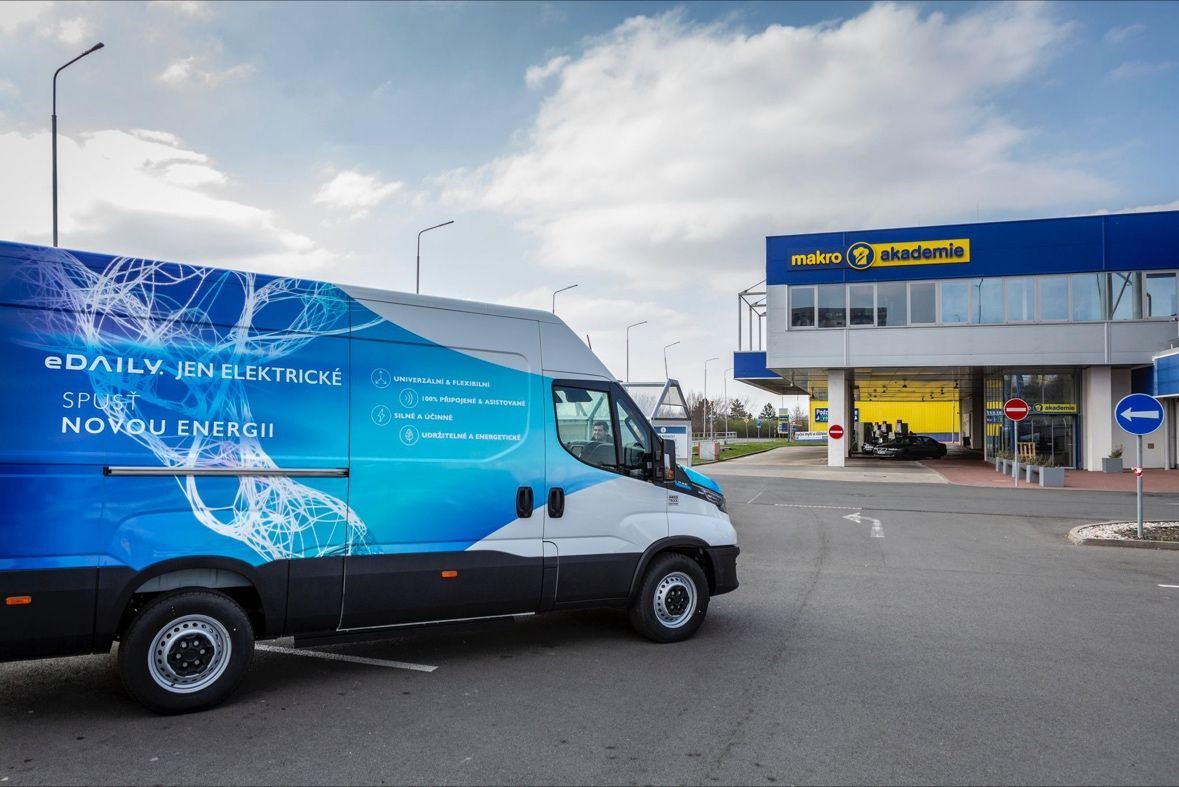 Drivalia vybudovala separátní servisní síť pro dodávkové vozy - Flotila